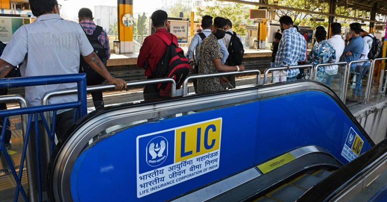 Metro Station Branding: Where Brands Meet Millions Every Day